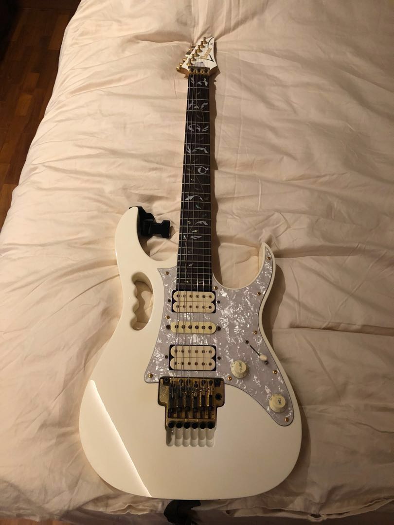 Ibanez JEM 7vwh, Hobbies & Toys, Music & Media, Musical Instruments on ...