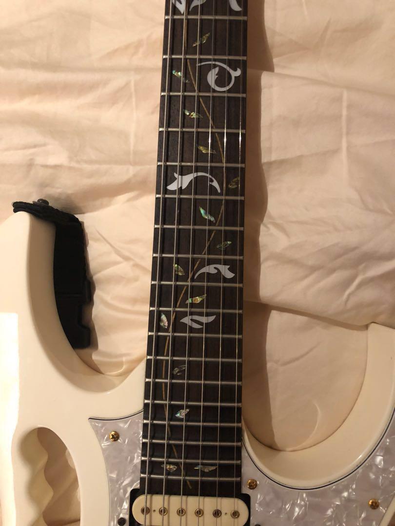 Ibanez JEM 7vwh, Hobbies & Toys, Music & Media, Musical Instruments on ...