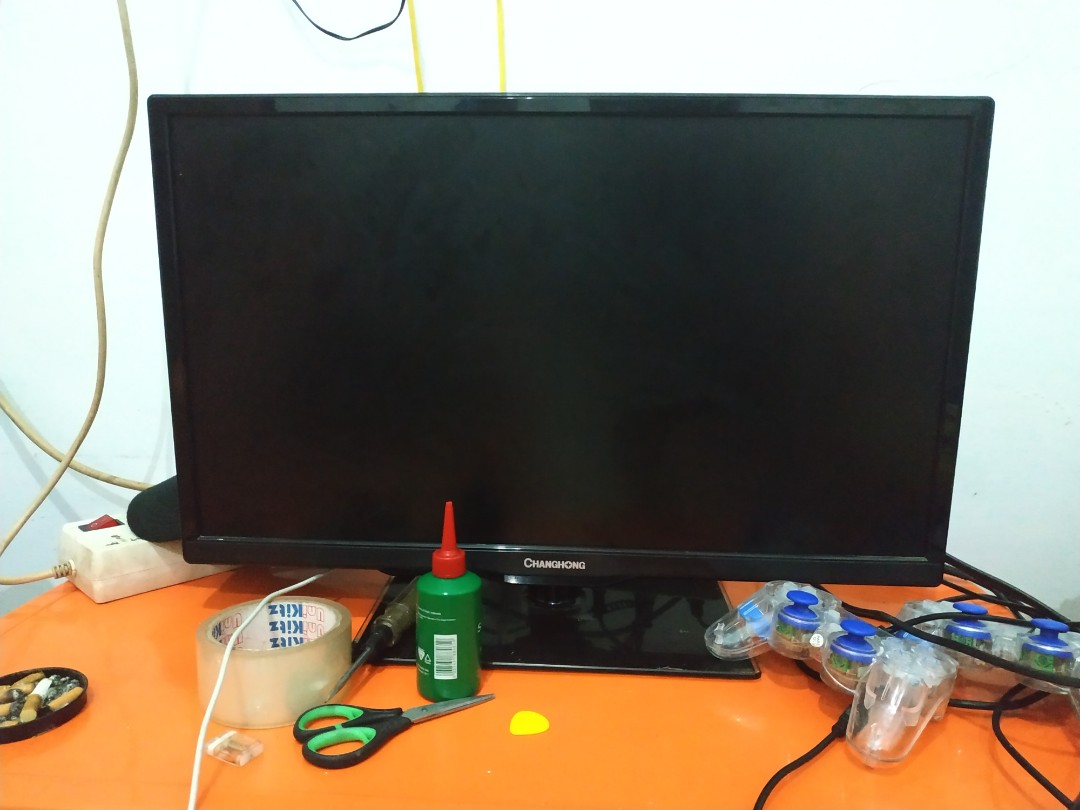 tv changhong 24 inci, Elektronik, TV & Perlengkapan Hiburan di Carousell