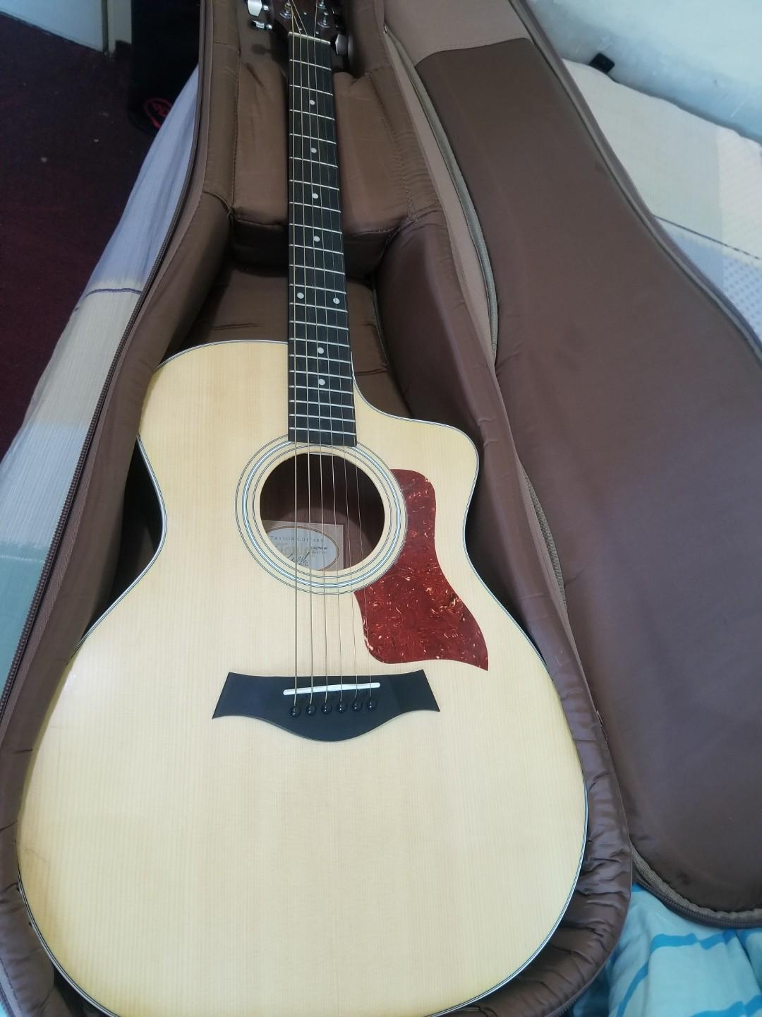 TAYLOR GUITAR model no. 214 CE. Made maxico, 興趣及遊戲, 音樂樂器 & 配件, 樂器 ...