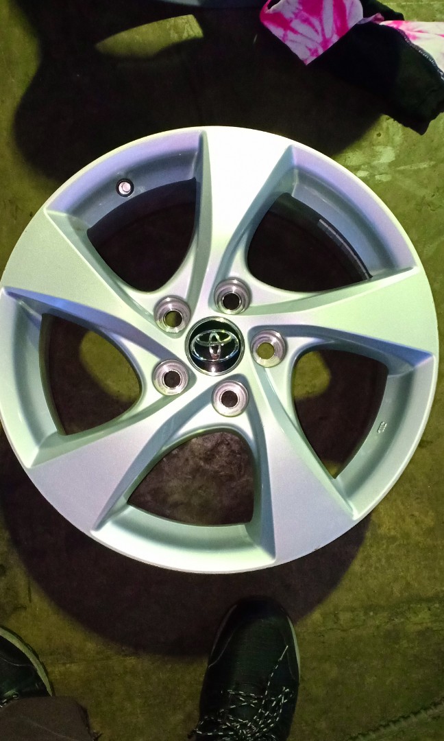 Toyota chr used 17" sport rim, Auto Accessories on Carousell