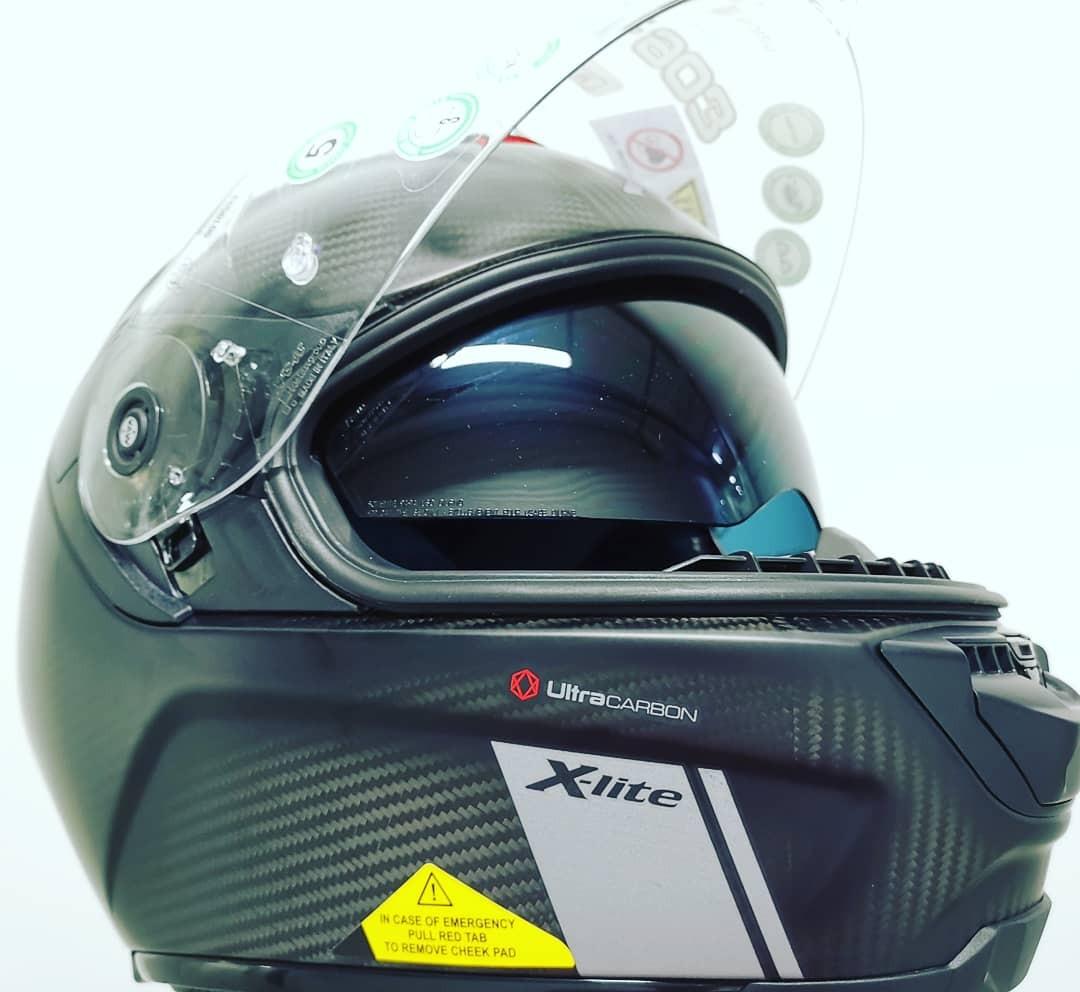 Xlite X903 Carbon, Motorcycles, Motorcycle Apparel on Carousell