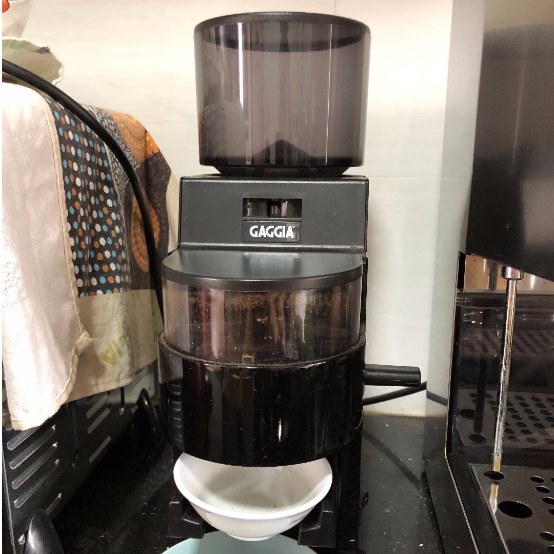Gaggia Classic & MDF Grinder, TV & Home Appliances, Kitchen Appliances ...