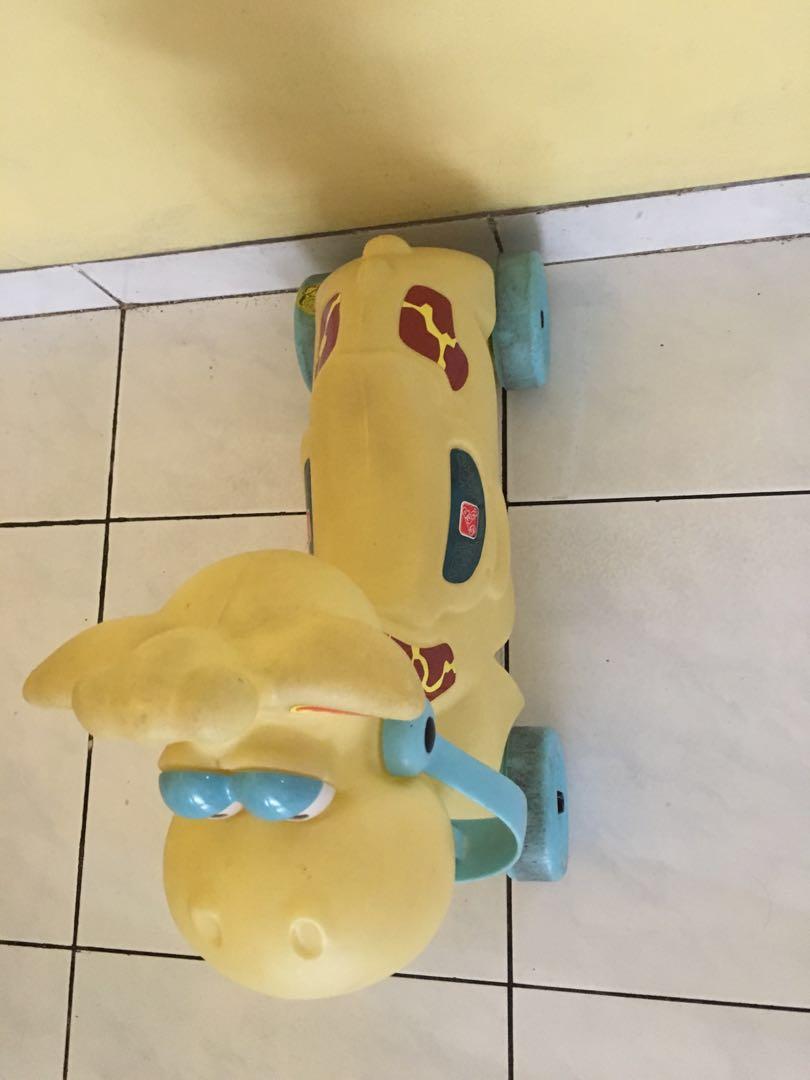 Mainan anak kuda-kudaan, Bayi & Anak, Mainan & Baby Walker di Carousell