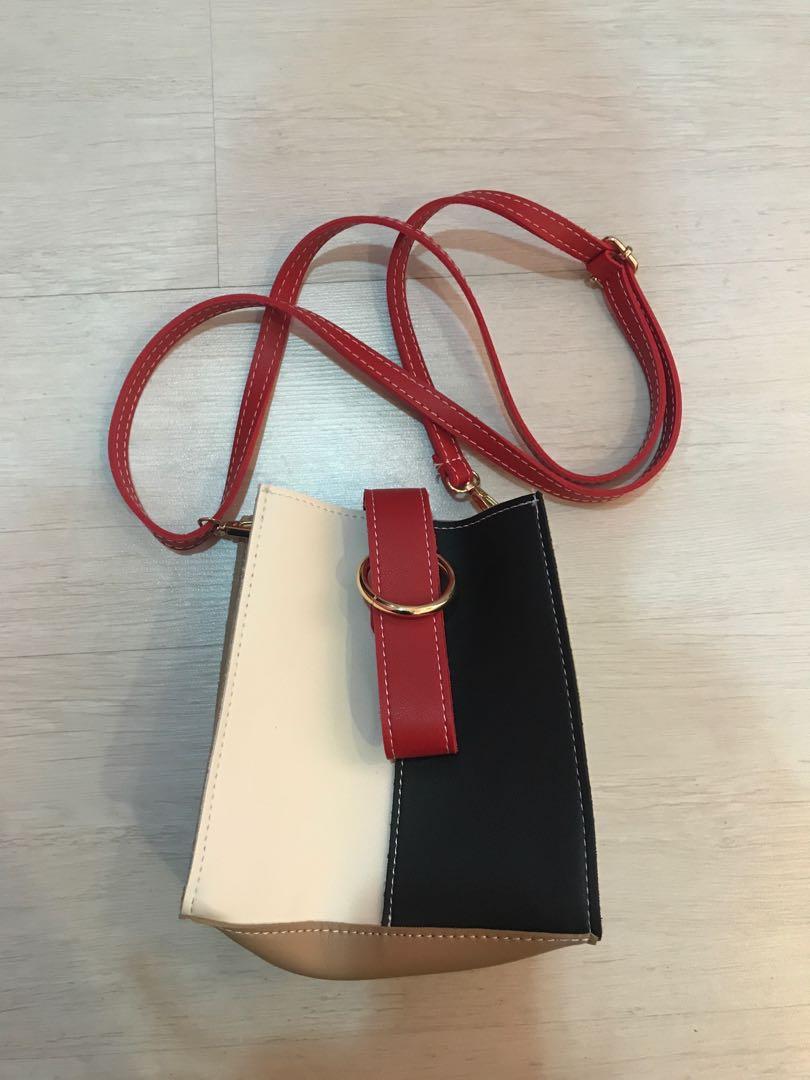 MIZZUE Bucket Bag (TAMMARA KOSIOREK) - Colourblocked, Women's Fashion ...