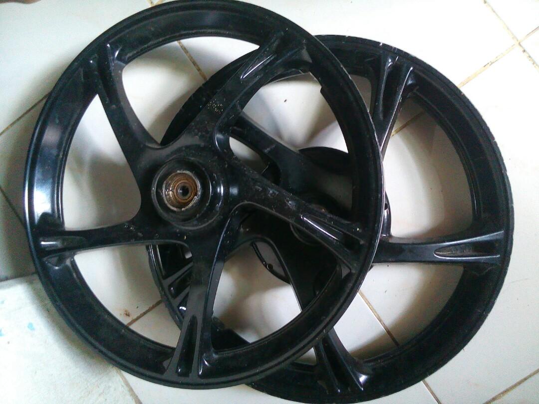 Motor mags, Motorbikes on Carousell