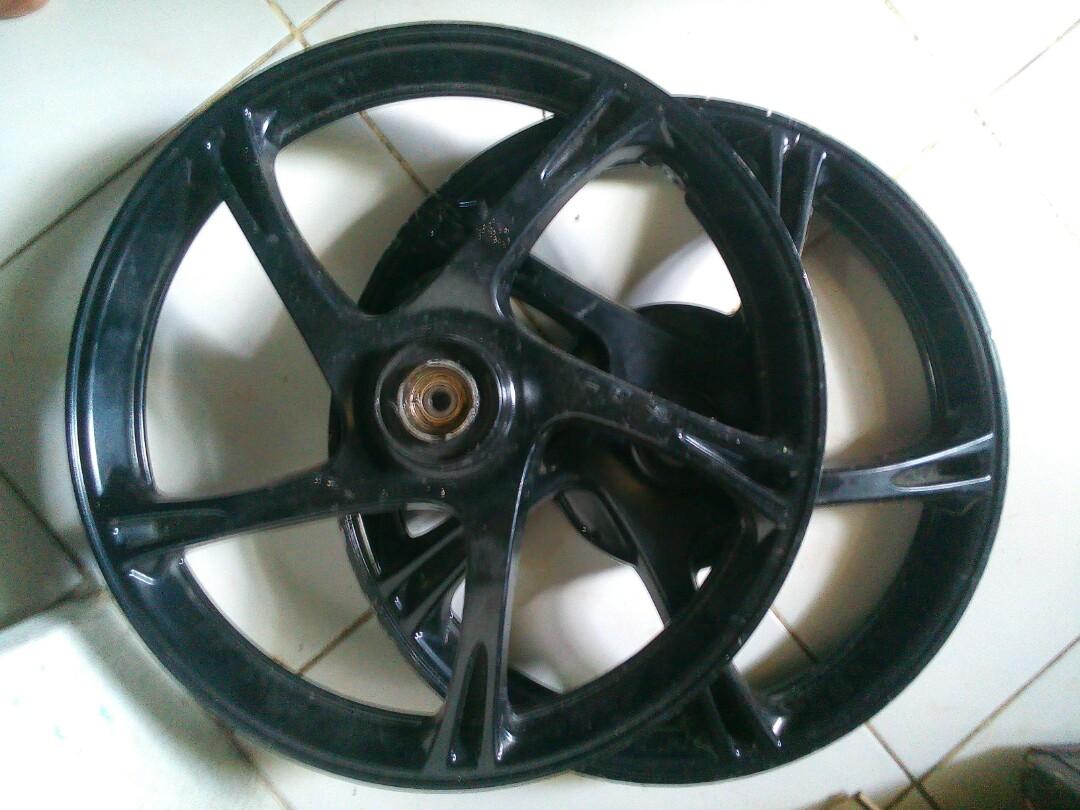 Motor mags, Motorbikes on Carousell