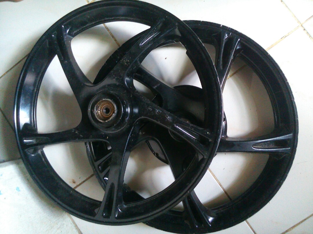 Motor mags- authentic, Motorbikes on Carousell