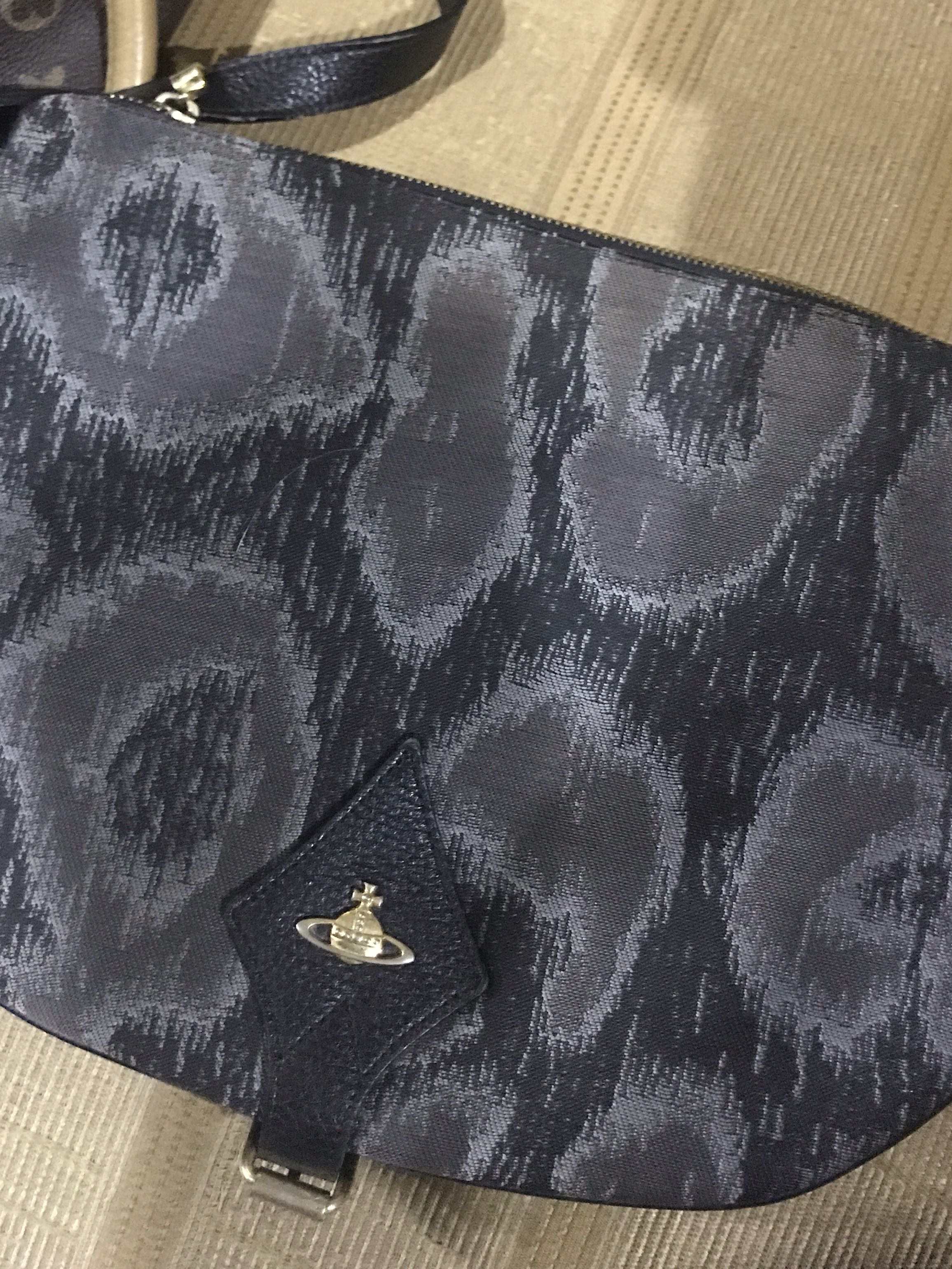 PRELOVED AUTHENTIC VIVIENNE WESTWOOD SAFARI SADDLE CROSSBODY BAG, Women's Fashion, Bags ...