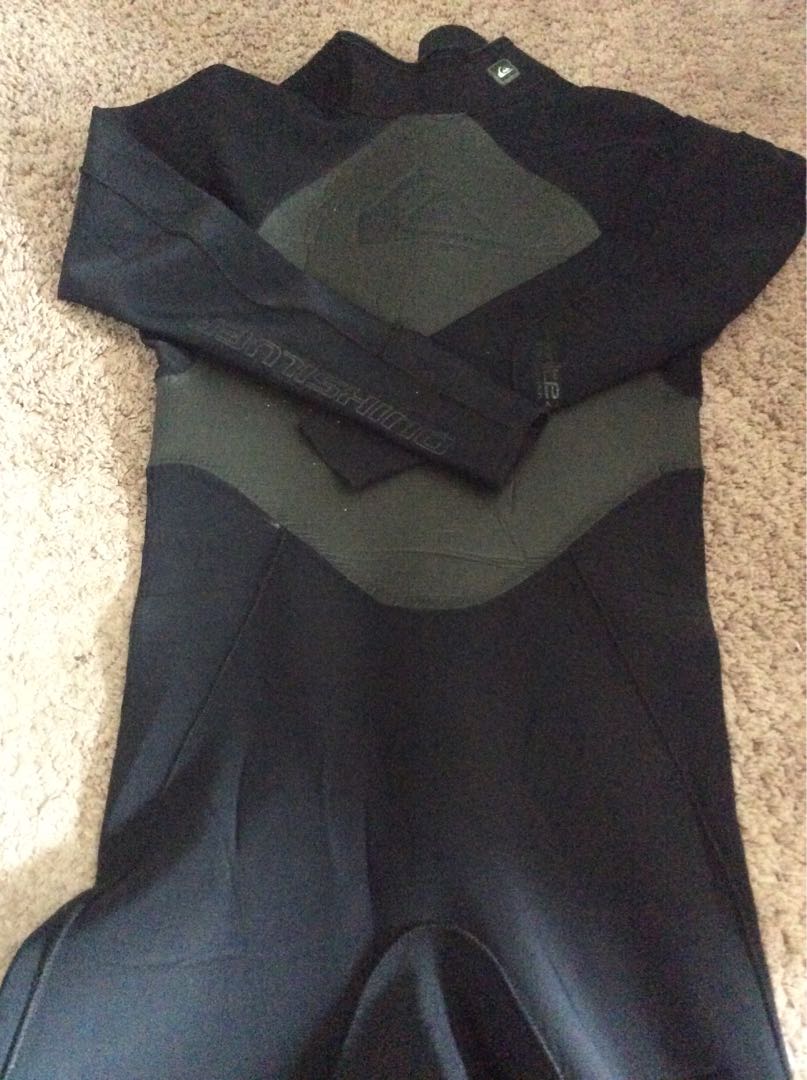 Quicksilver 3mm Wetsuit, Sports Equipment, Sports & Games, Water Sports ...