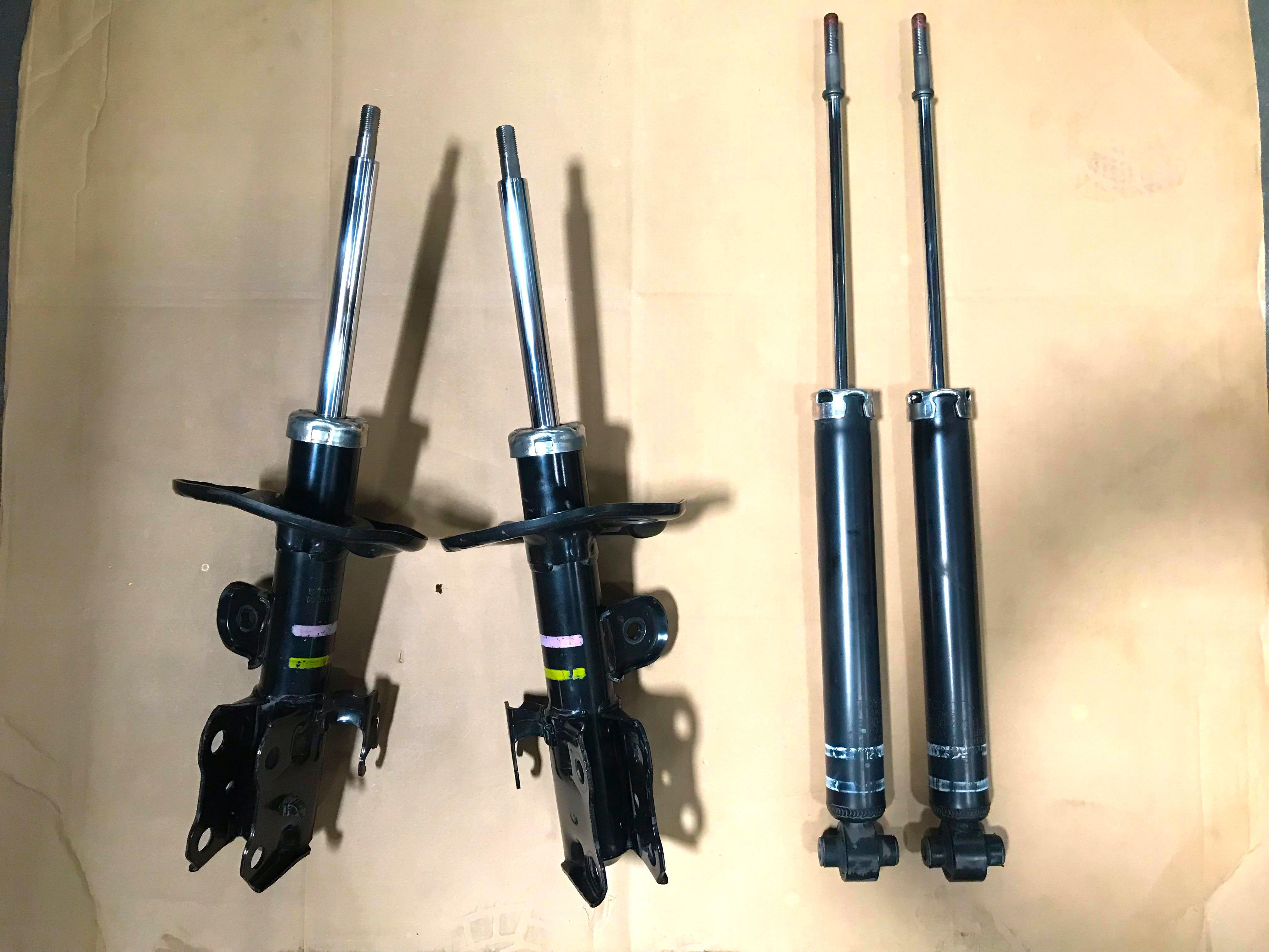 Toyota Prius original shock absorber Japan, Auto Accessories on Carousell