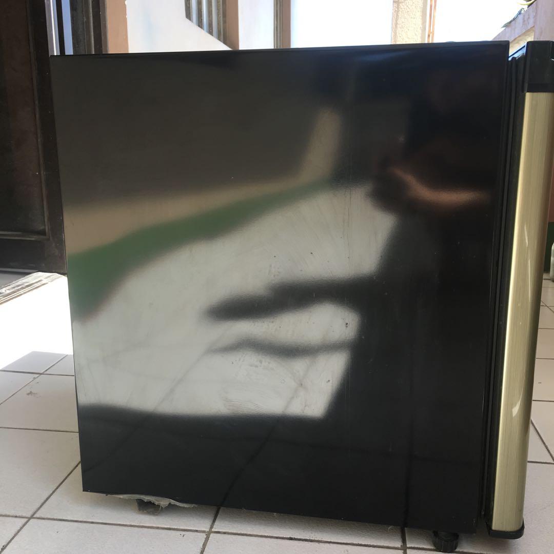 EZY Mini Refrigerator, TV & Home Appliances, Kitchen Appliances ...