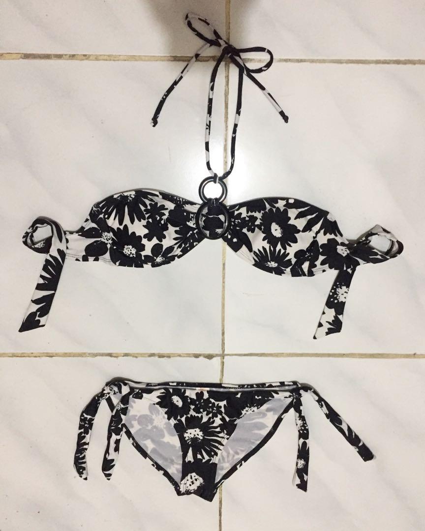 Folded and Hung bikini, Women's Fashion, Swimwear, Bikinis & Swimsuits ...