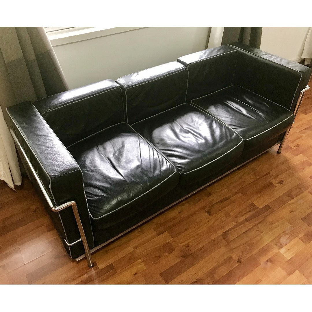 Le Corbusier sofa LC2 replica, Furniture & Home Living, Furniture ...