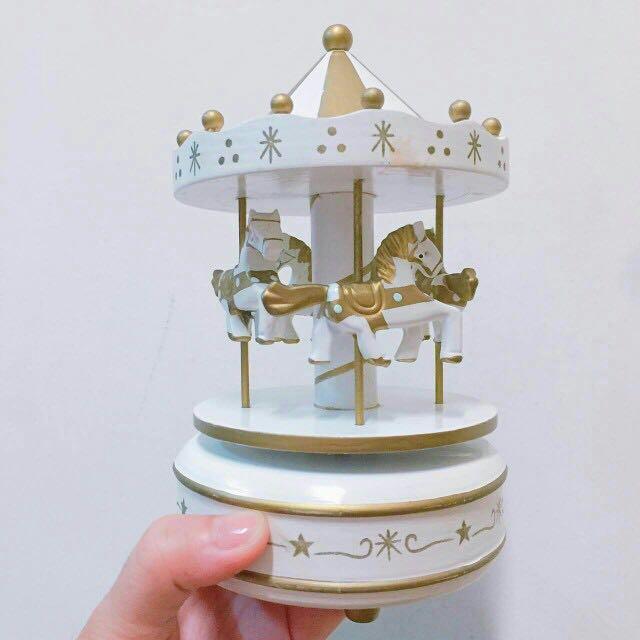 Merry go round Music box 旋转木马音乐盒 Gift, Hobbies & Toys, Music & Media ...