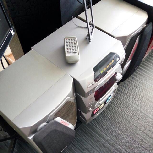 Panasonic 5 CD Stereo System (SA - AK 67), Audio, Other Audio Equipment ...