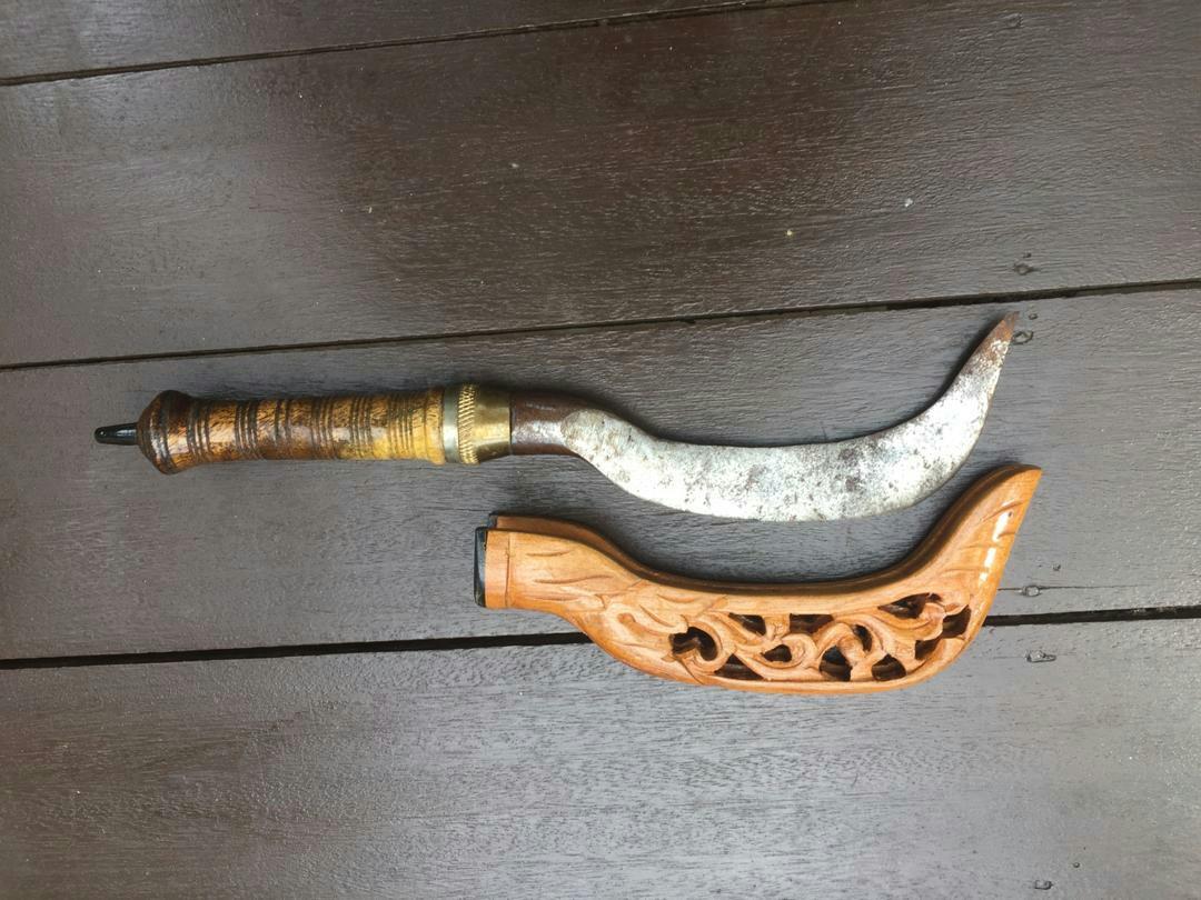 Parang besi spring hulu kayu teras aksia sarung berukir 350, Hobbies ...