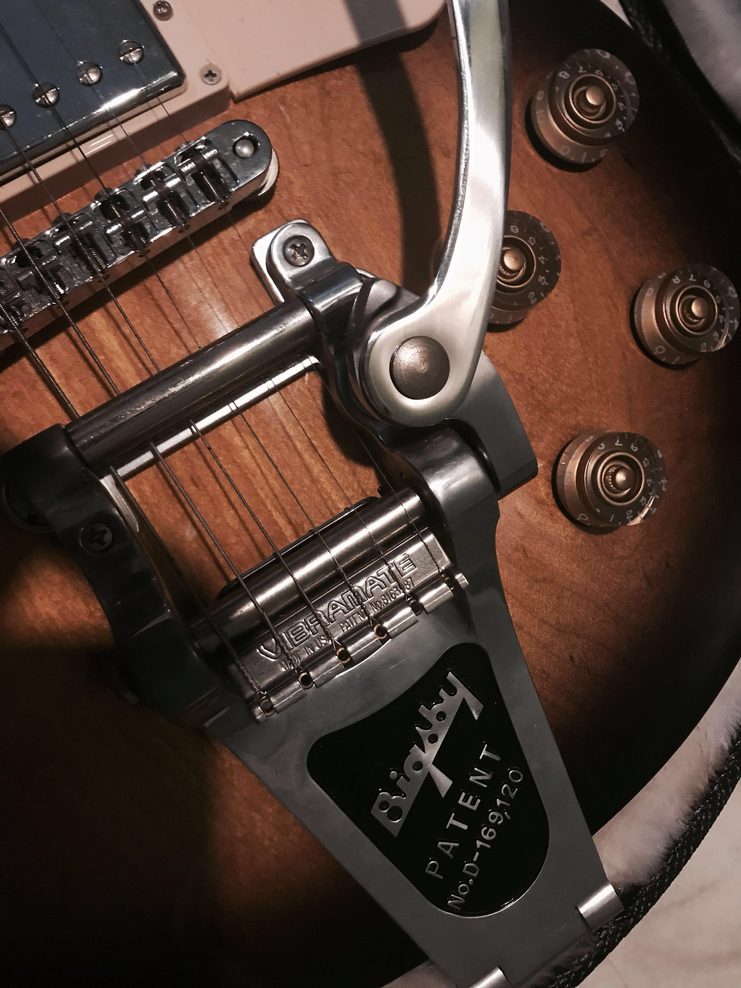 Gibson Les Paul Studio 2012, Hobbies & Toys, Music & Media, Musical ...