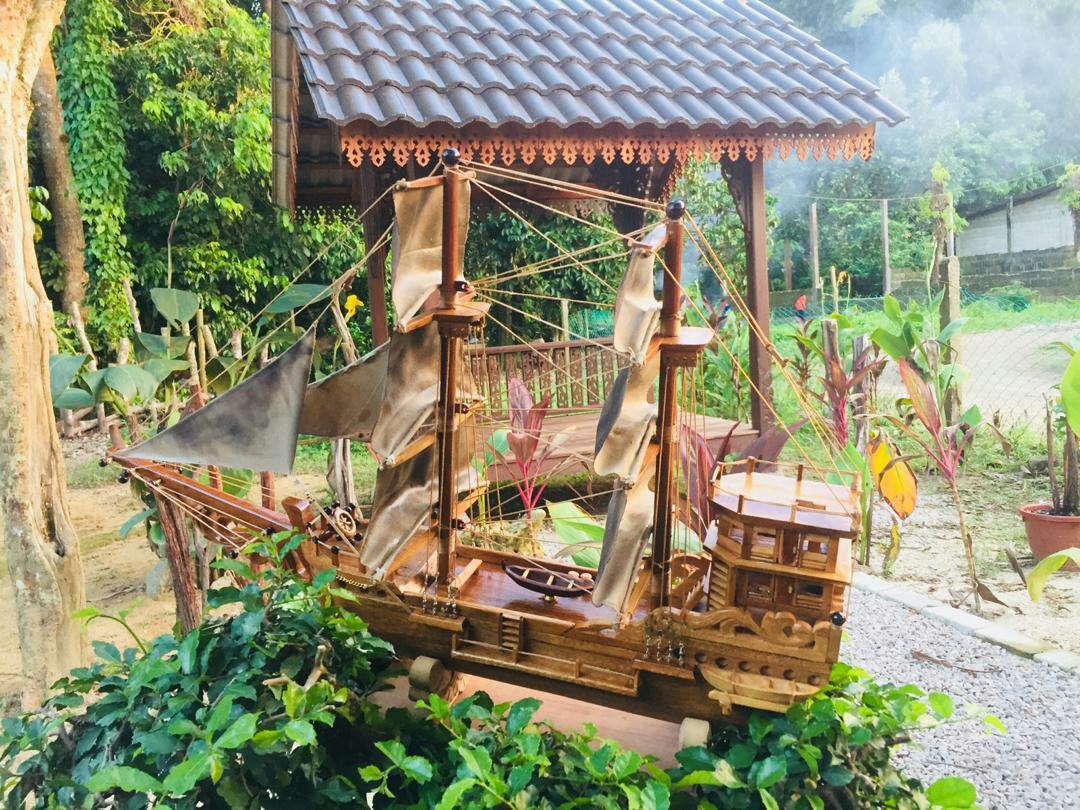 Kapal di perbuat dari kayu cenggal,, Hobbies & Toys, Stationery & Craft ...