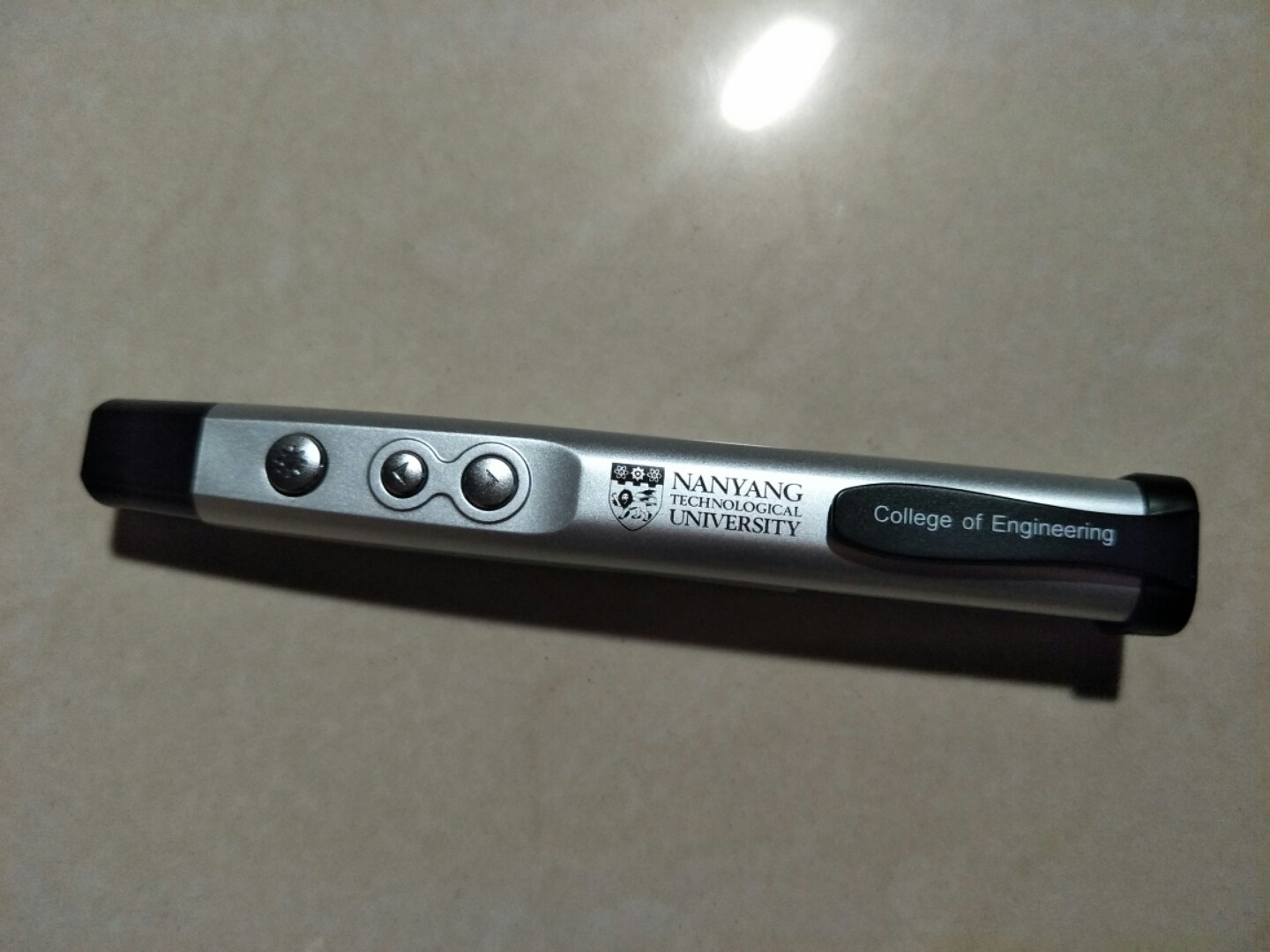 Clicker Presenter, Electronics, Computer Parts & Accessories on Carousell