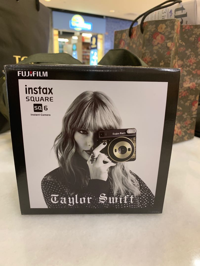 Taylor Swift Polaroid camera (Limited Edition), Photography, Cameras on ...