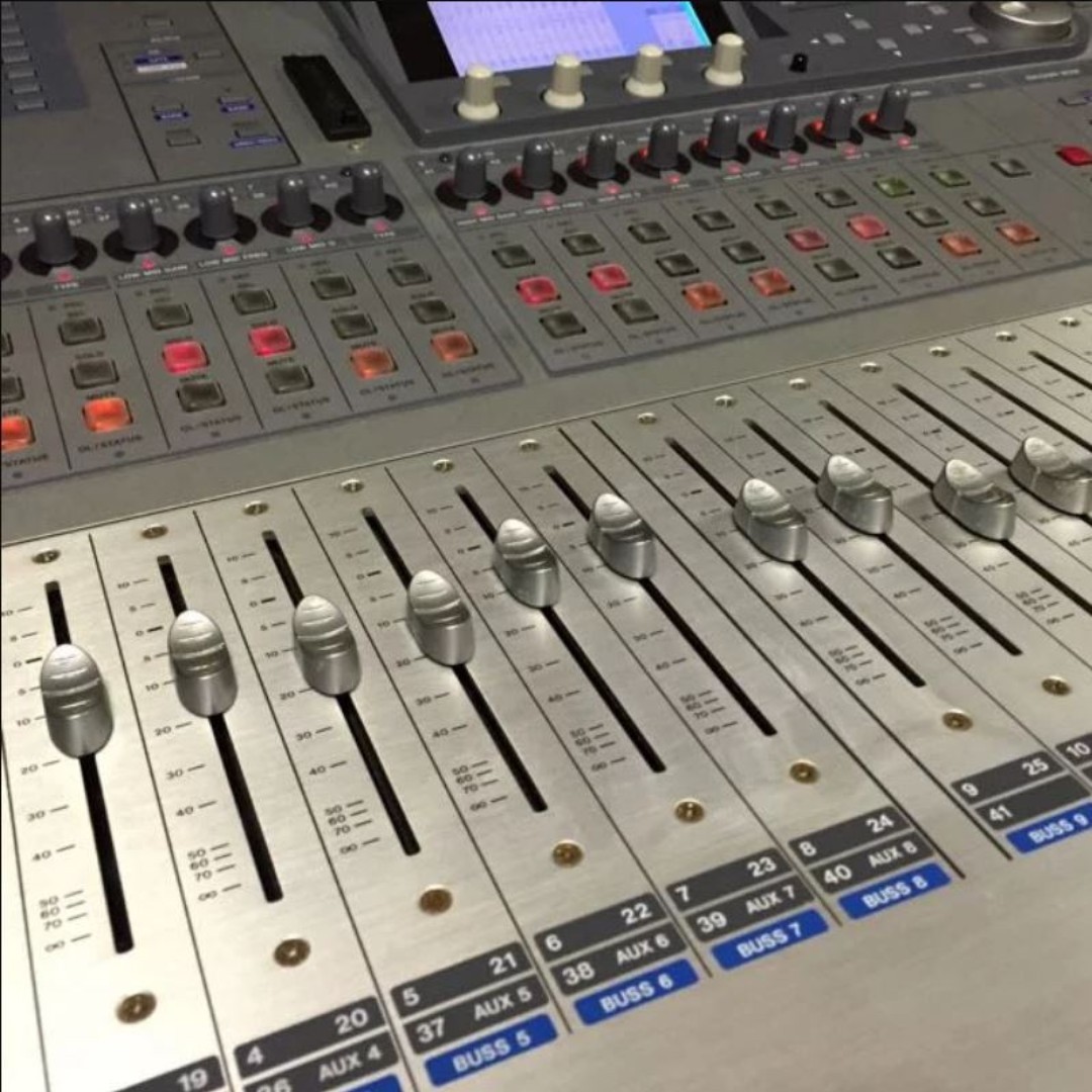 32 Channel Digital Mixer - Tascam DM 3200, Hobbies & Toys, Music ...