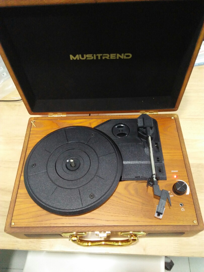 Musitrend wooden record player MT316W, Audio, Portable Music Players on ...