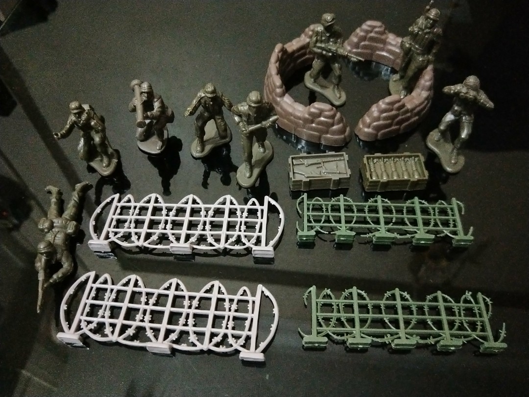 Army men set, Hobbies & Toys, Toys & Games on Carousell
