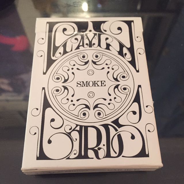 Dan And Dave Smoke And Mirror V3 Luxury Edition Smoke 啤牌, 興趣及遊戲, 收藏品及 ...