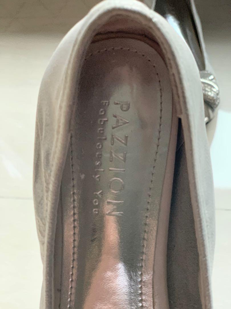 Passion open toes flat, Women's Fashion, Footwear, Flats on Carousell