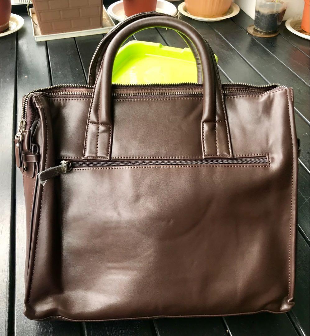 Polo Ralph Lauren BNWT - leather laptop bag (***Priced to clear***), Men's Fashion, Bags ...