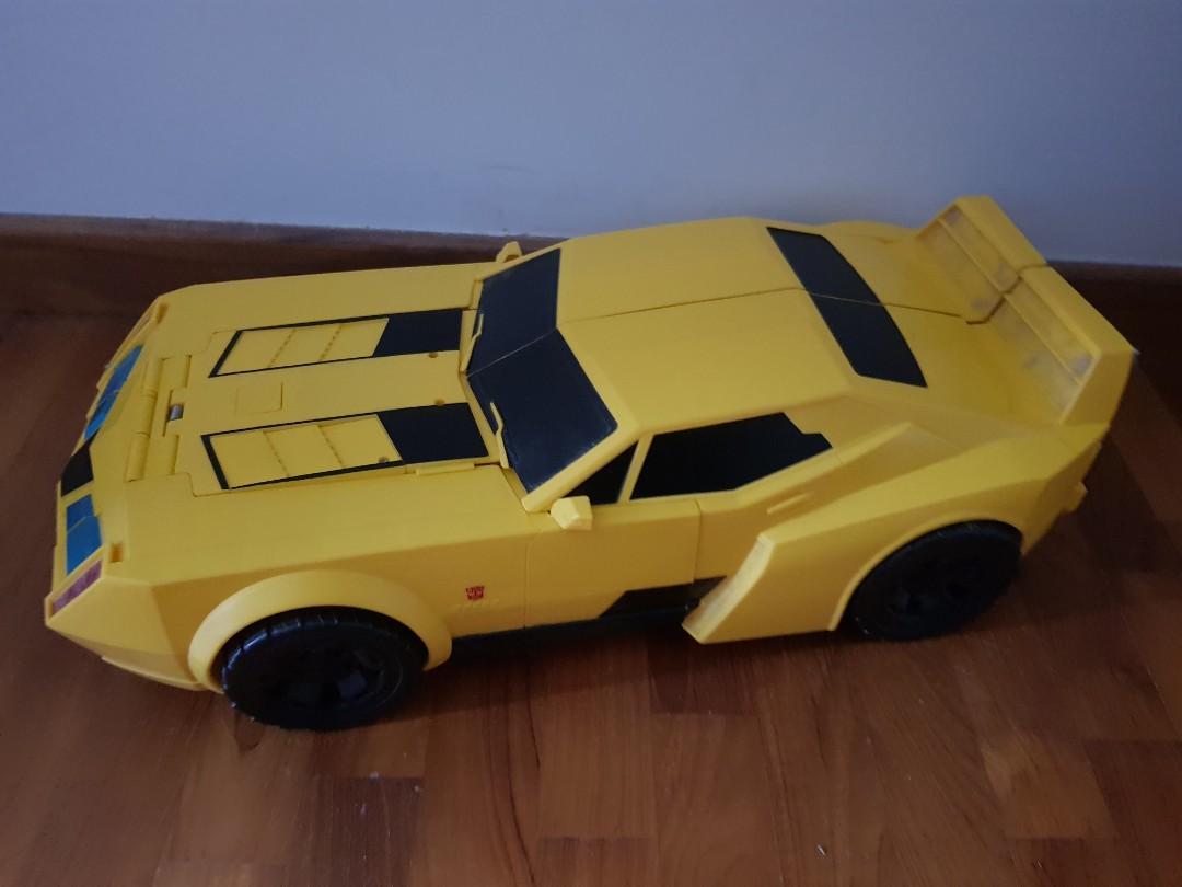 Transformer Super Bumblebee, Hobbies & Toys, Toys & Games on Carousell