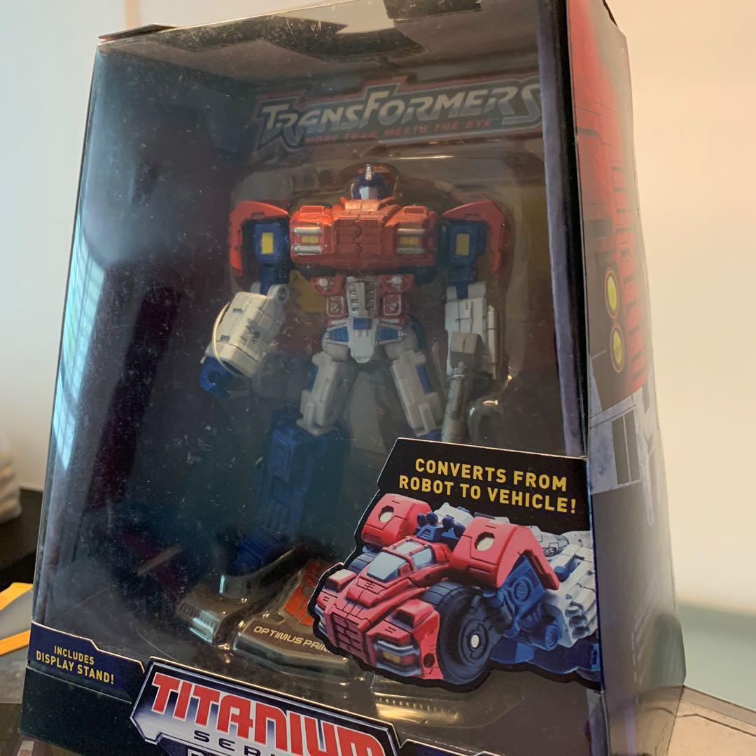 Transformers Titanium Die-Cast series with Optimus, Fallen, Optimal and ...