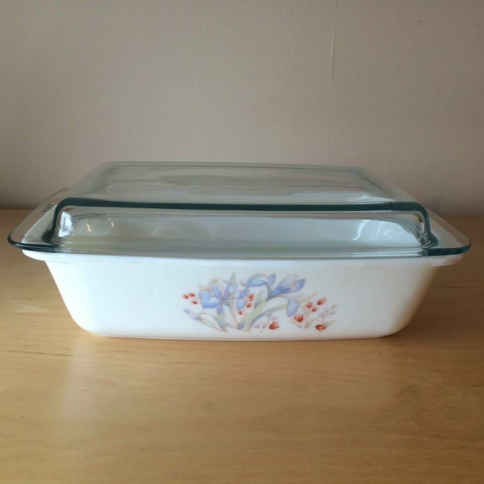 Pyrex Space Saver Rare Blue Iris oblong saver, Furniture & Home Living ...