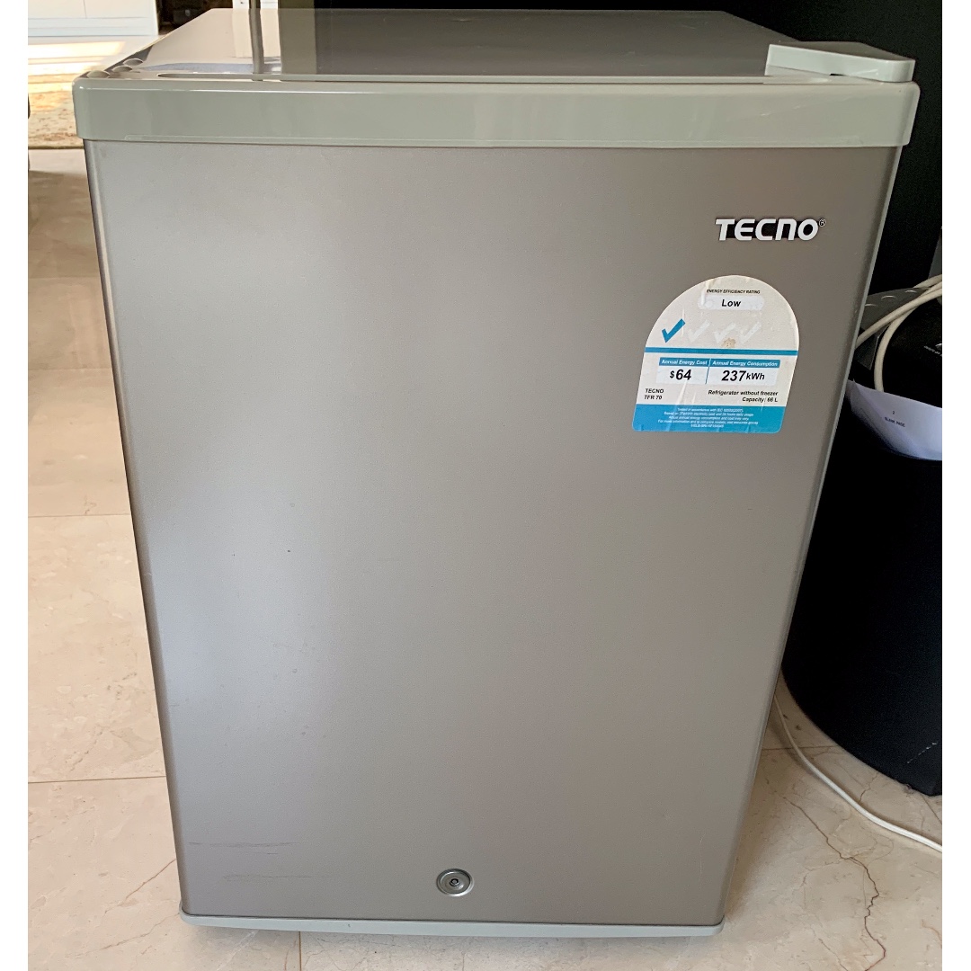 Tecno 66L bar/mini fridge, TV & Home Appliances, Kitchen Appliances ...