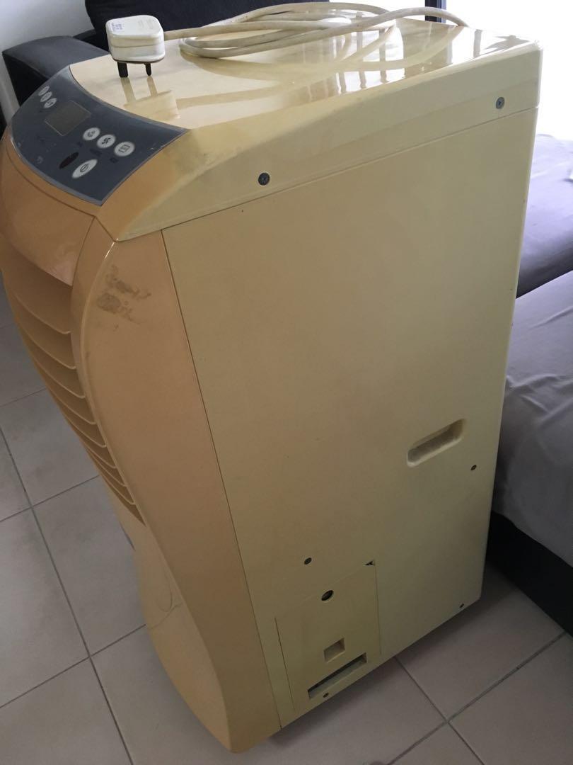 Fujiair Portable Aircon & Fan w Wheels (Full accessories, Fully ...