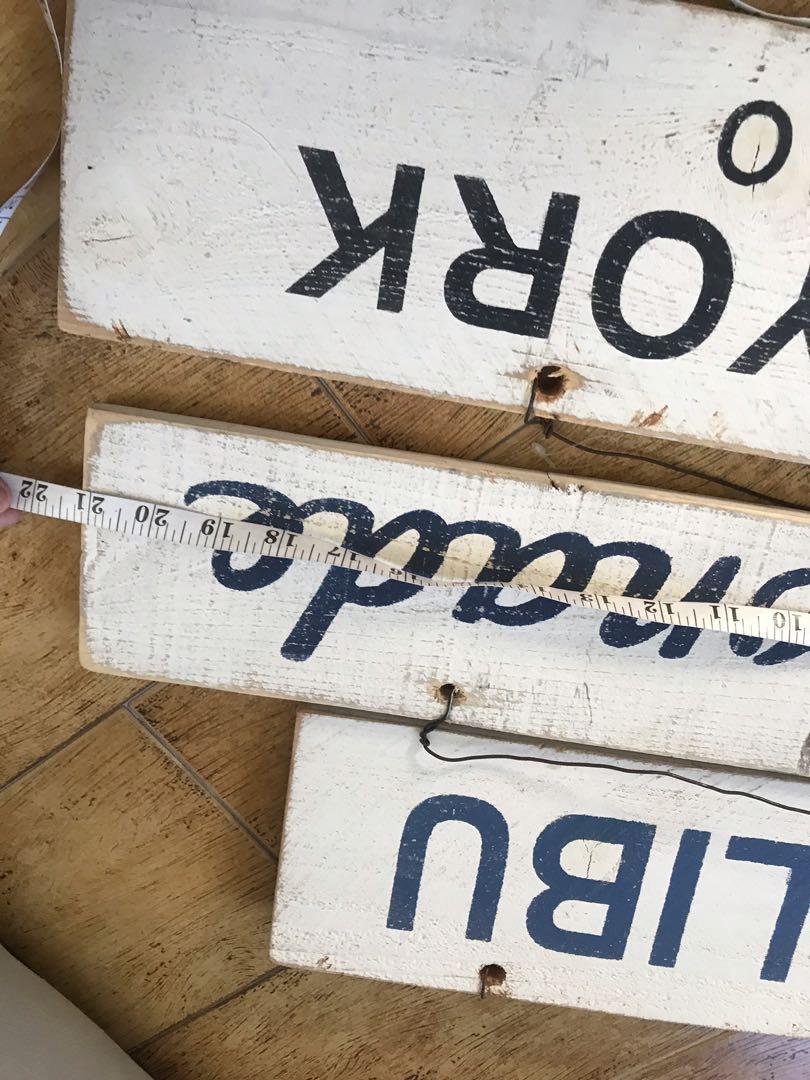 NEW Brandy Melville weathered signs signboard, Women's Fashion, Watches ...