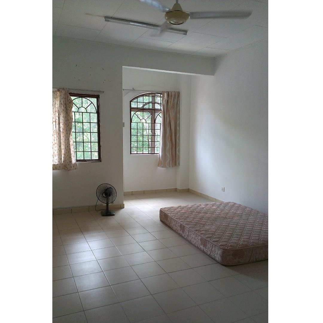 Nice unit Double storey at Subang Murni, Subang U5, Property, Rentals ...