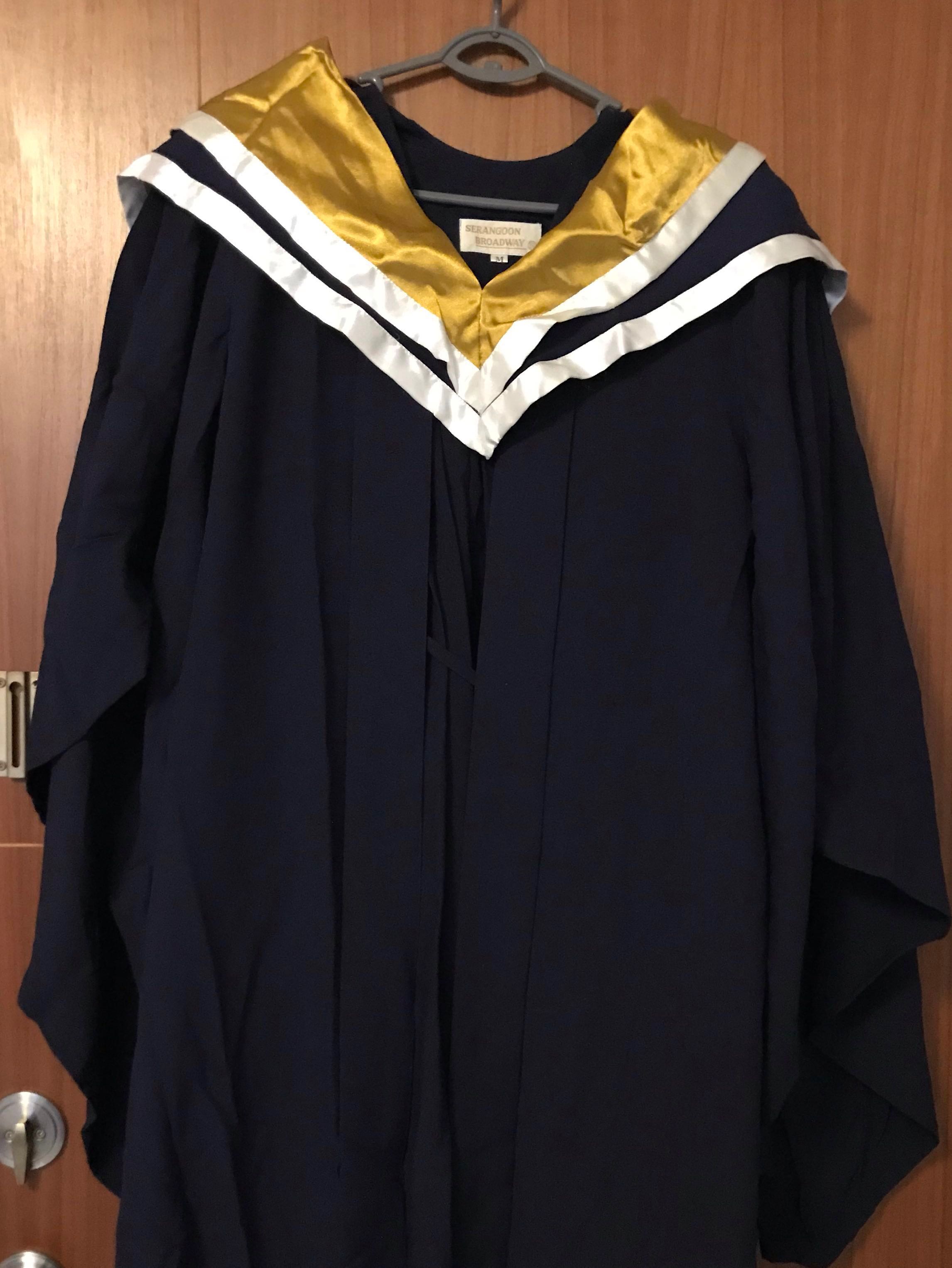NTU Engineering Graduation Gown SCBE/SCEE/SCSE/SEEE, Everything Else on ...