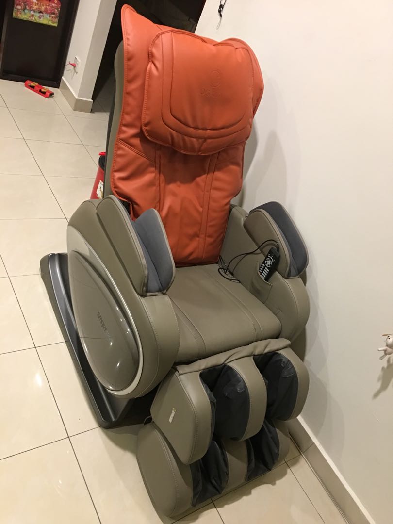 Ogawa Massage Chair (SmartSpace), Furniture & Home Living, Furniture, Chairs on Carousell