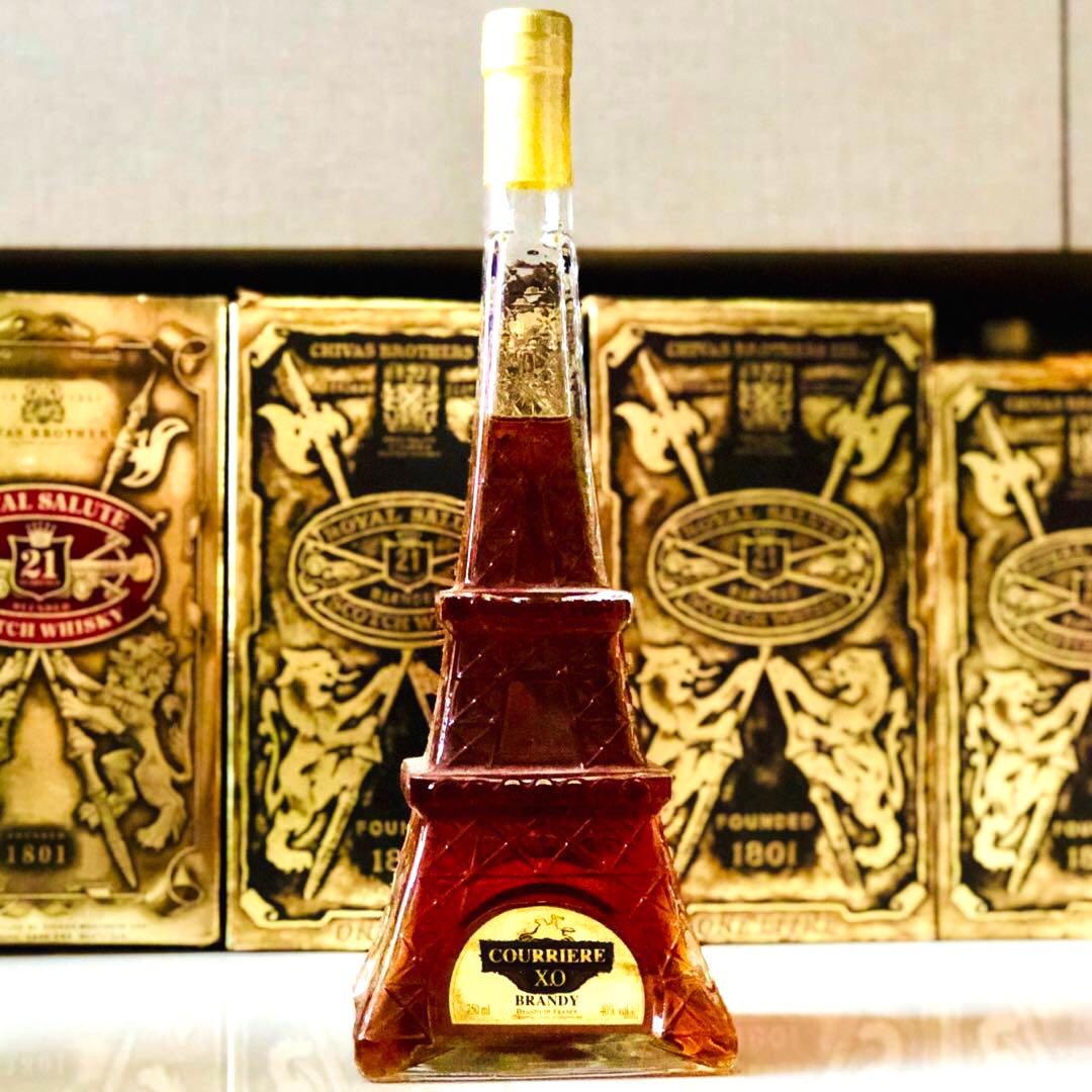 Courriere XO Eiffel Tower Brandy Cognac 700ml, Food & Drinks, Alcoholic ...