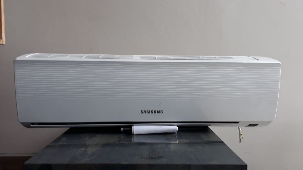 AC SAMSUNG AR09KRFLAWKN, Electronics, Others on Carousell