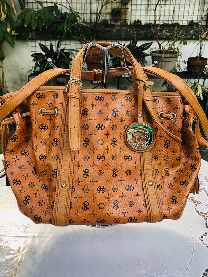 Capacci 2way Bag, Women's Fashion, Bags & Wallets, Cross-body Bags on ...