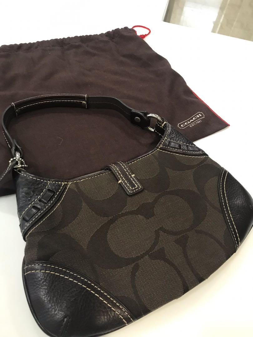 Coach shoulder signature bag (small), Women's Fashion, Bags & Wallets ...