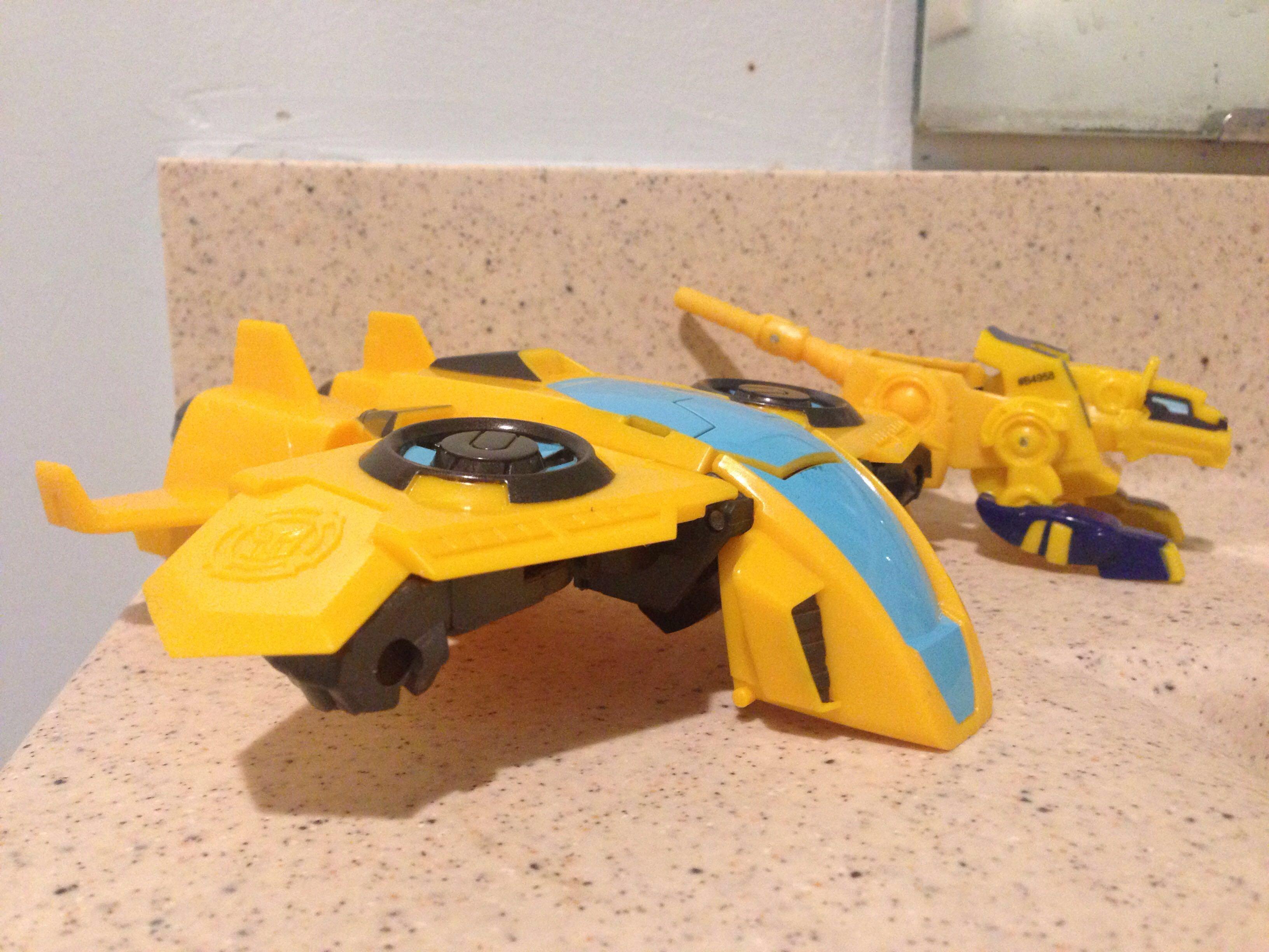 Transformers Rescue Bots Bumblebee with Swift the Cheetah-bot , Hobbies ...