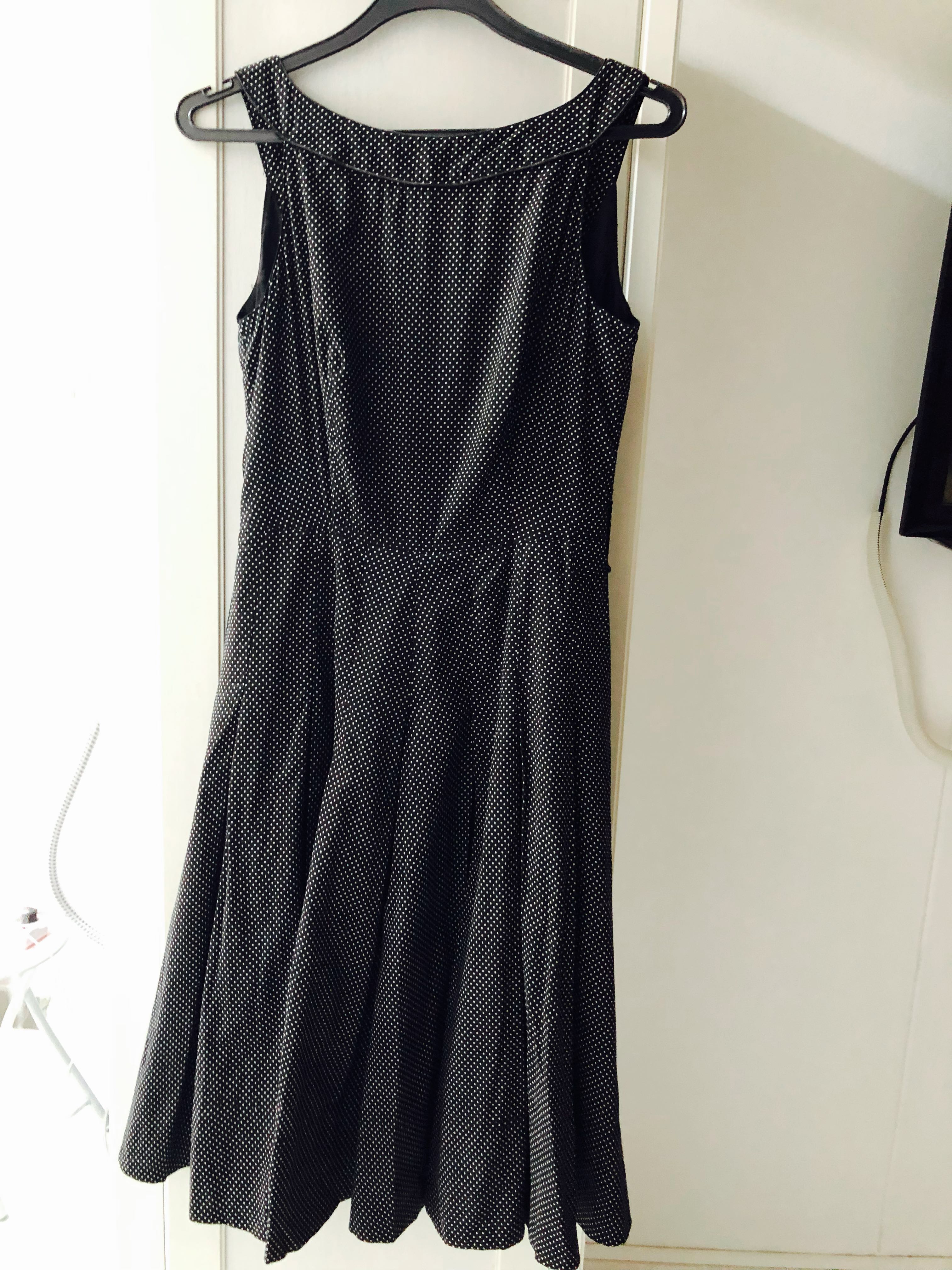 Elita Dresses, Women's Fashion, Muslimah Fashion, Dresses on Carousell