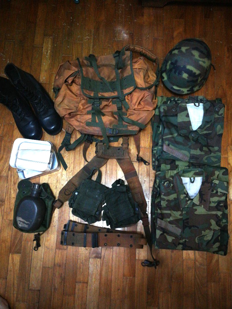 Obsolete Army Gear (selling as a set only), Hobbies & Toys, Stationery ...