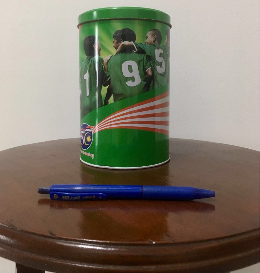 Tin MILO, Hobbies & Toys, Collectibles & Memorabilia, Vintage ...