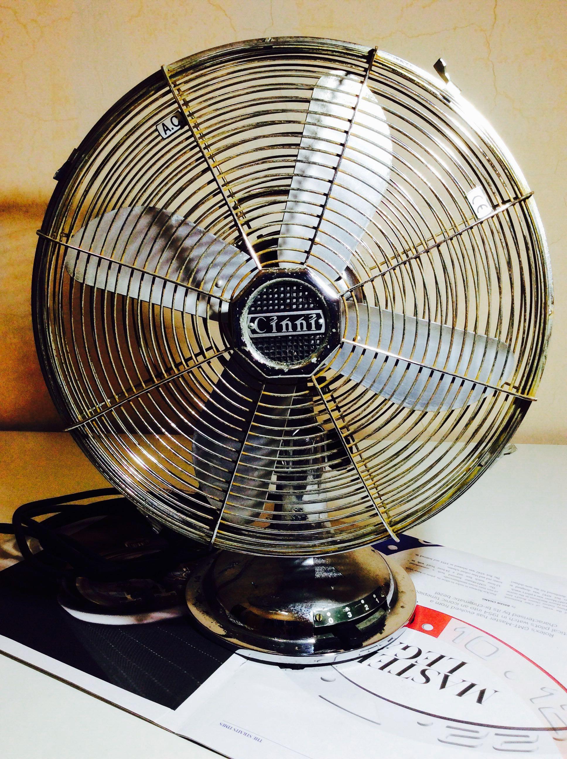 Vintage Table Fan, Hobbies & Toys, Memorabilia & Collectibles, Vintage ...