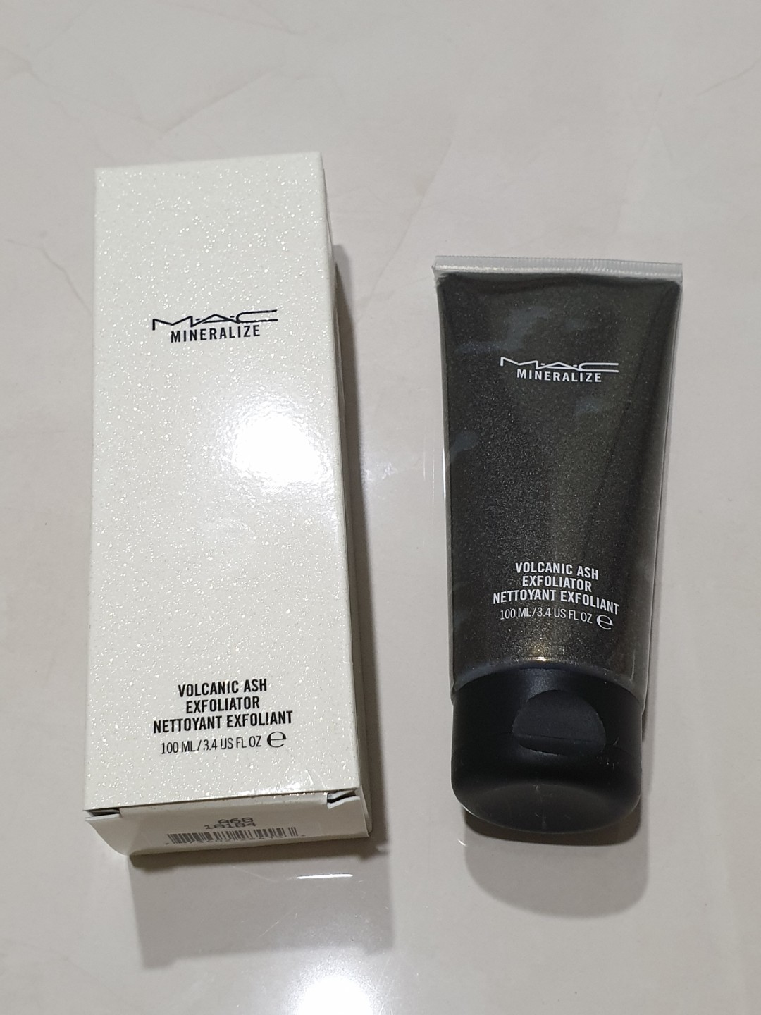 BNIB MAC VOLCANIC ASH EXFOLIATOR, Beauty & Personal Care, Face, Face ...